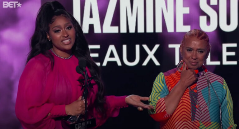 Condolences: Jazmine Sullivan Mourns Her Mother's Passing